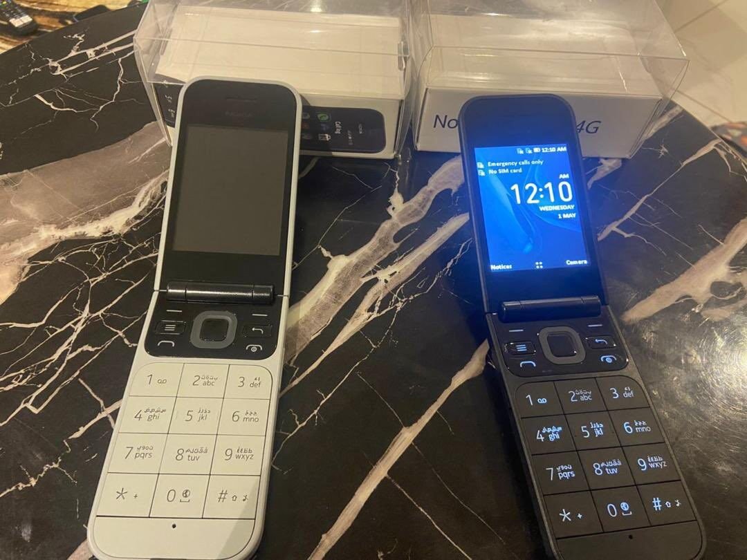Nokia 2780 Flip Launched: Retro Flip Phone With Modern 4G Features ...